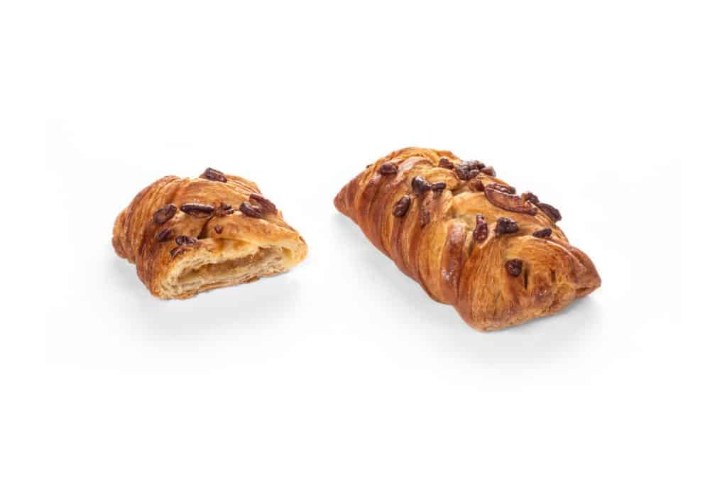 Maple Pecan Plait (5000731) - LBP Bakeries