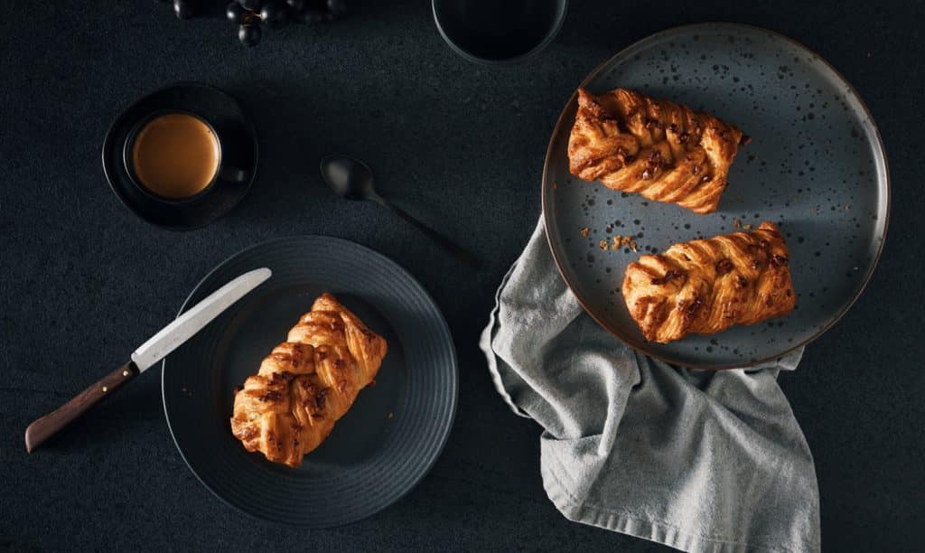 Maple Pecan Plait (5000731) - LBP Bakeries